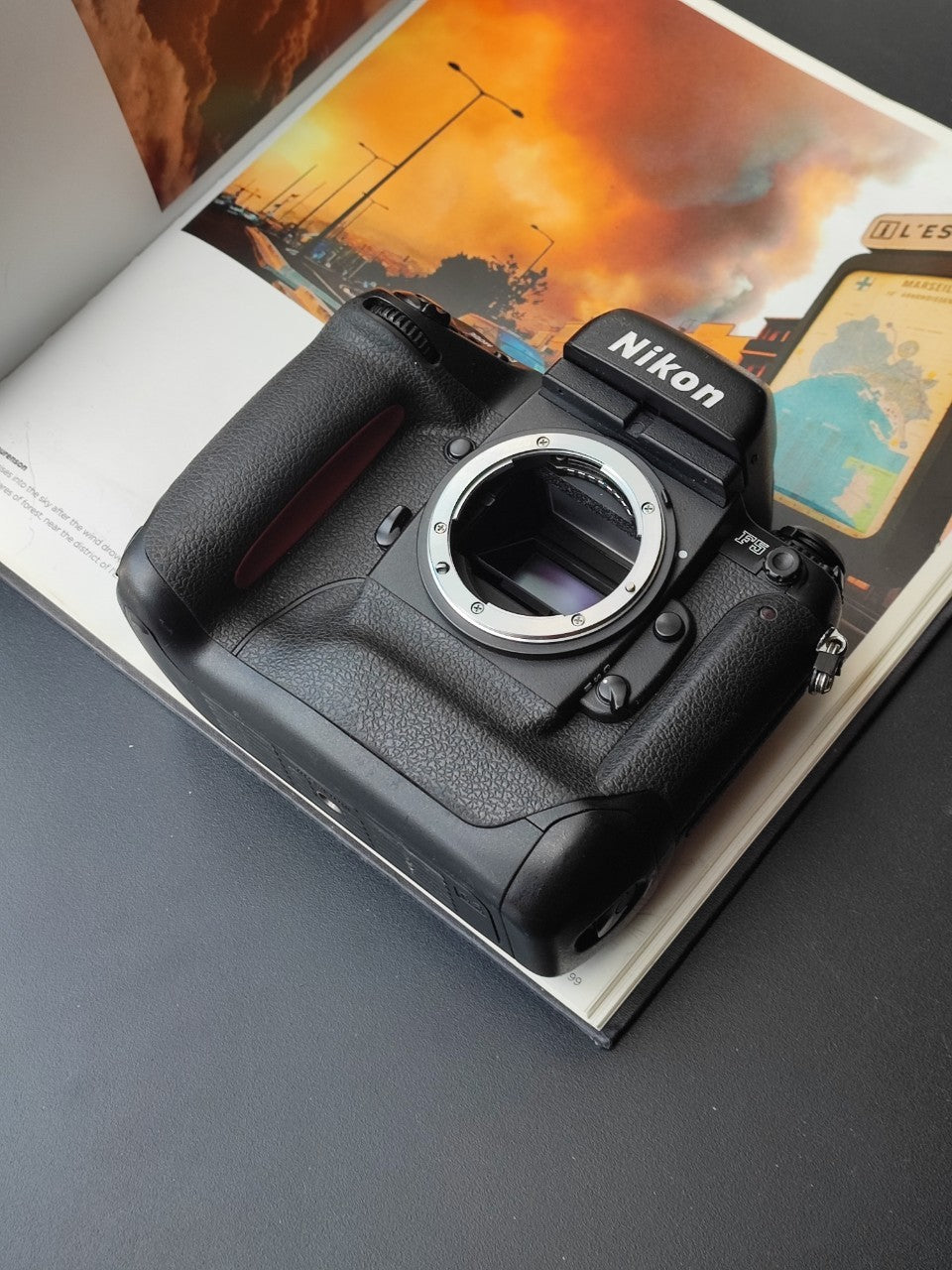 Nikon F5 body – UNIT CAMERA SHOP | BKK