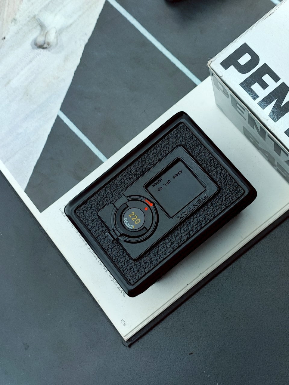 Pentax 645 220 Film Back [with box] – UNIT CAMERA SHOP | BKK